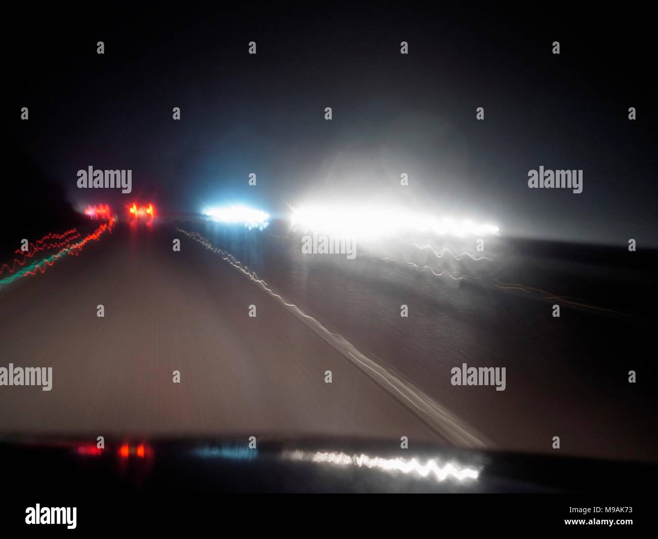 Blinding hi-res stock photography and images - Alamy