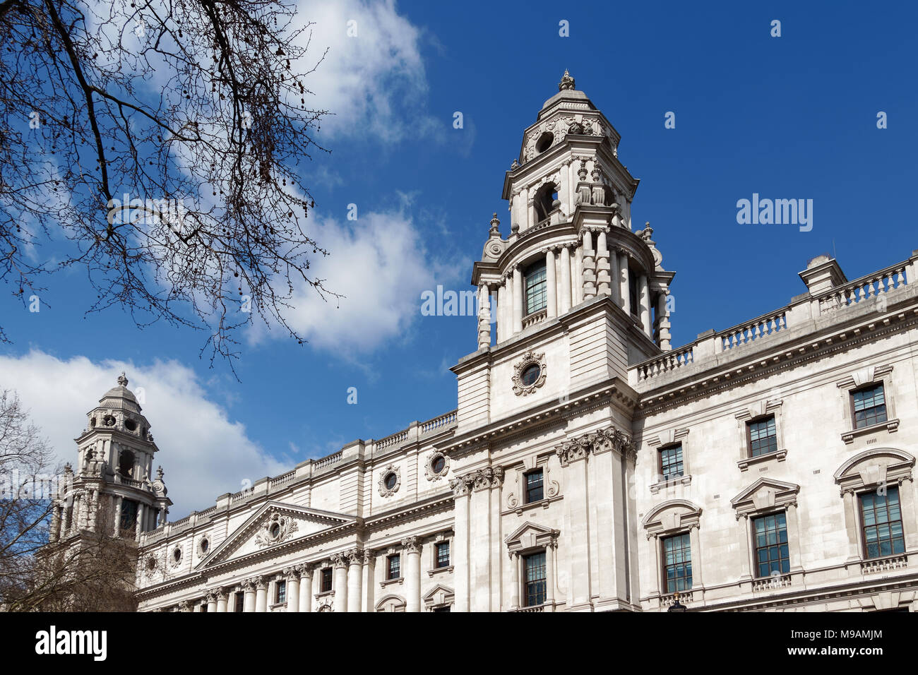 Hm treasury building london uk hi-res stock photography and images - Alamy