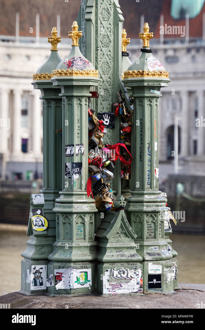 Lamp post at westminster hi-res stock photography and images - Alamy