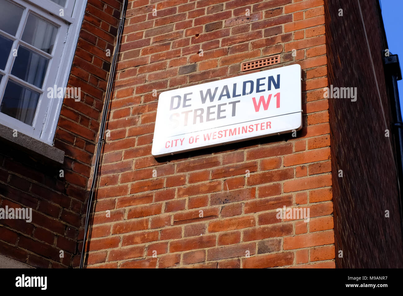 De Walden Street - London W1 street sign Stock Photo - Alamy