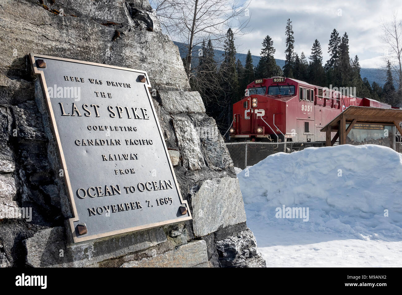 Last spike hi-res stock photography and images - Alamy