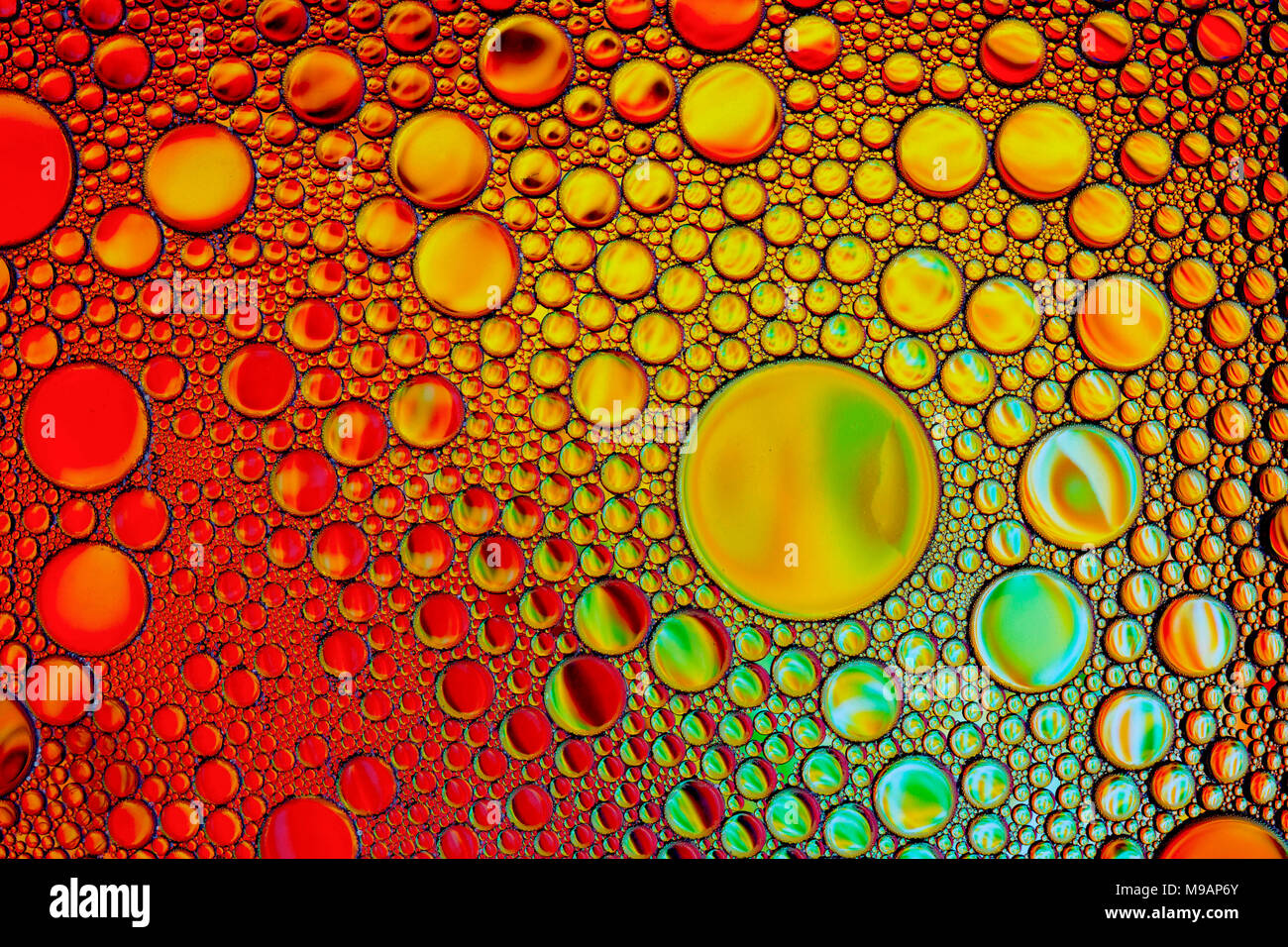 Oil bubbles hi-res stock photography and images - Alamy