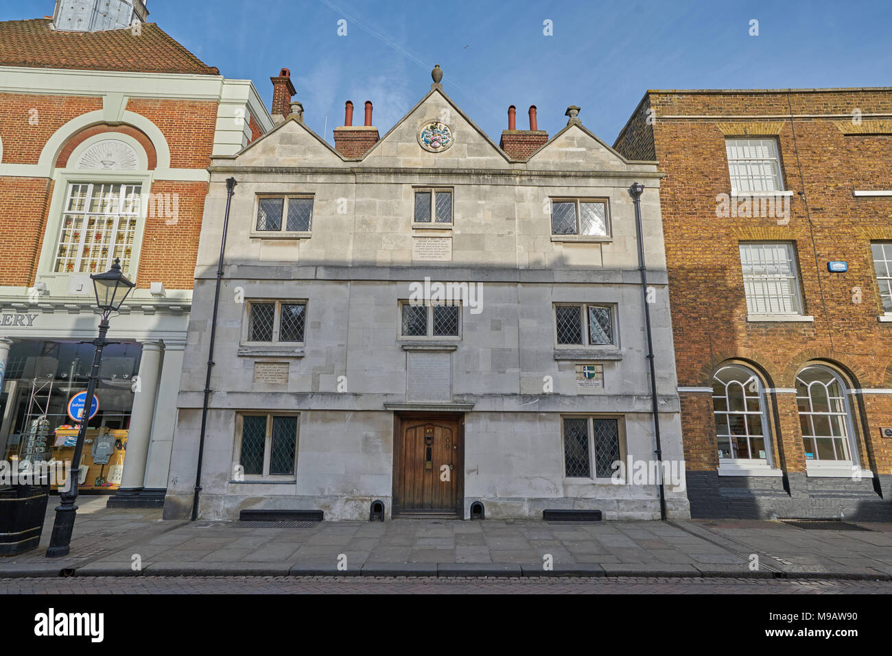 The alms house hi-res stock photography and images - Alamy