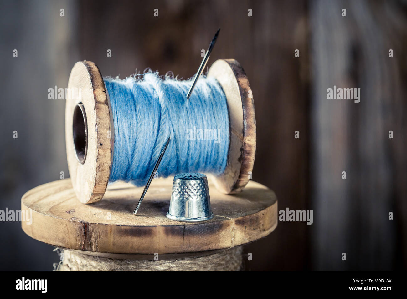 Big needle hi-res stock photography and images - Alamy