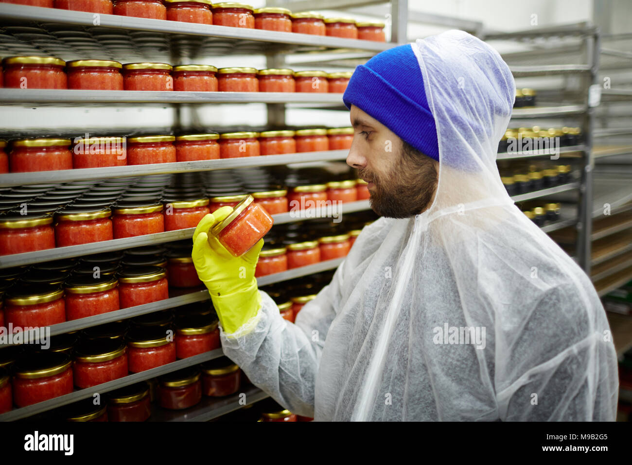 Industry expert hi-res stock photography and images - Alamy