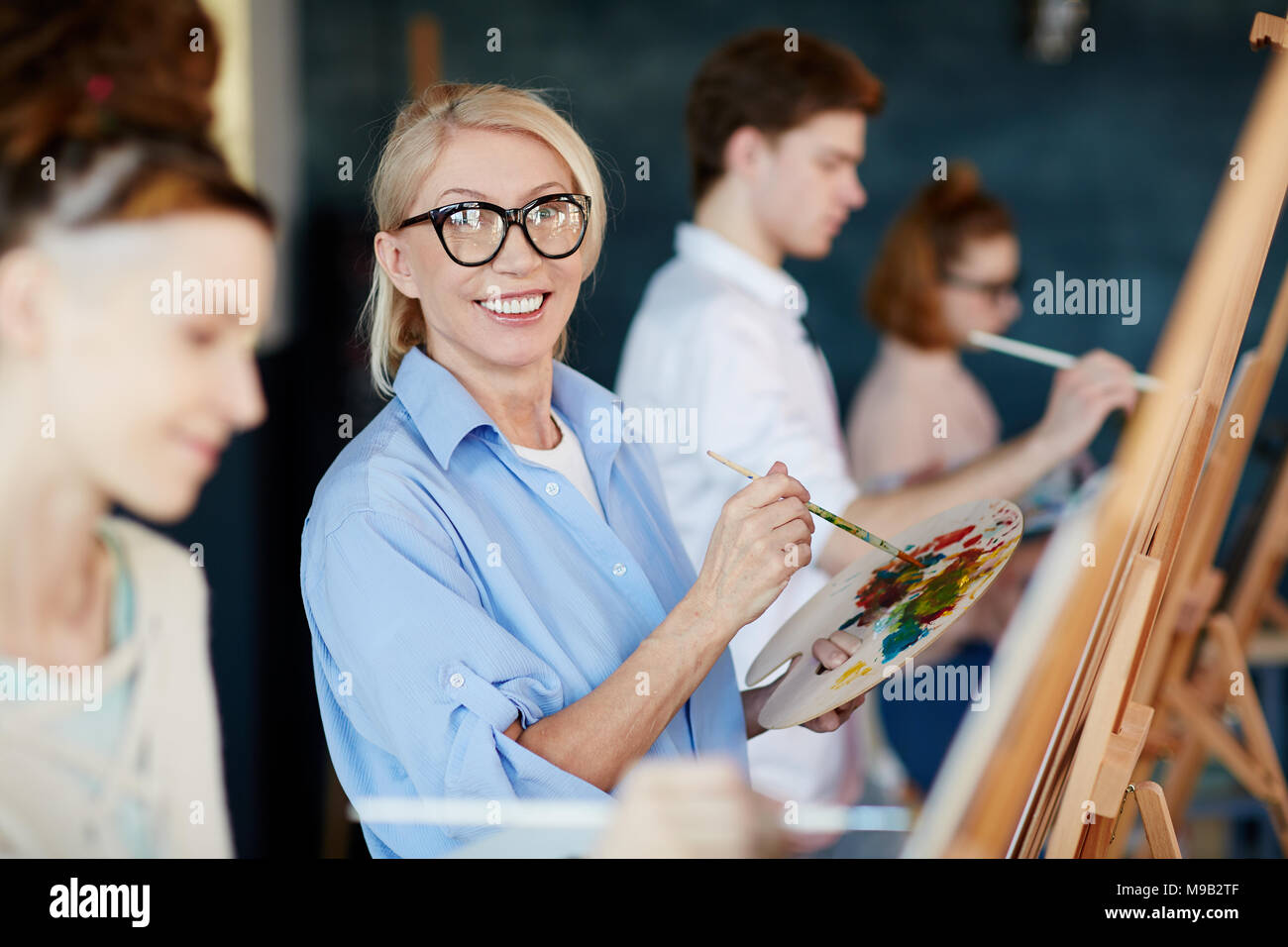 Professional art teacher hi-res stock photography and images - Alamy