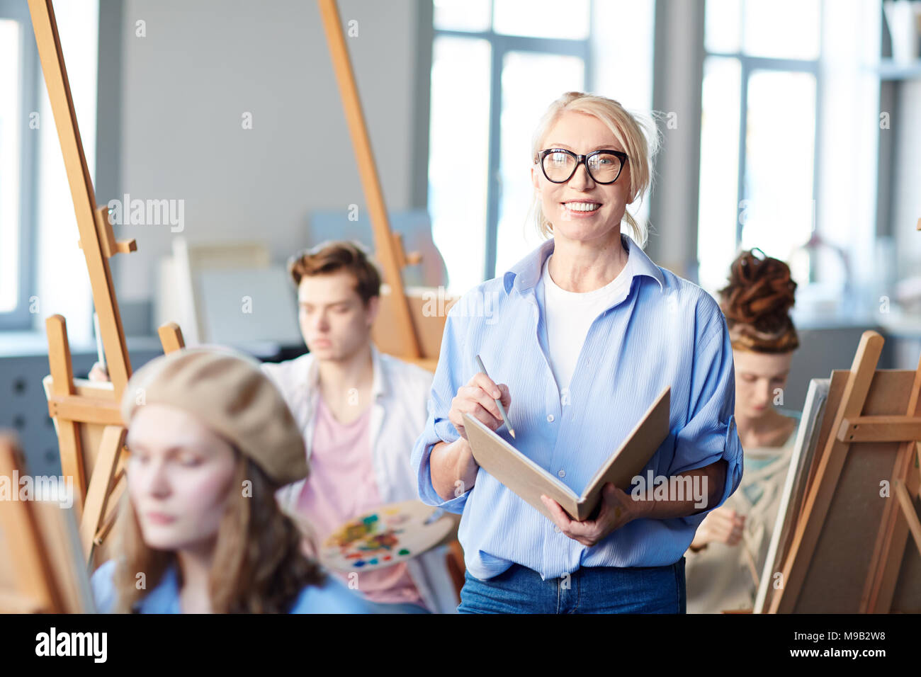 Giving marks hi-res stock photography and images - Alamy