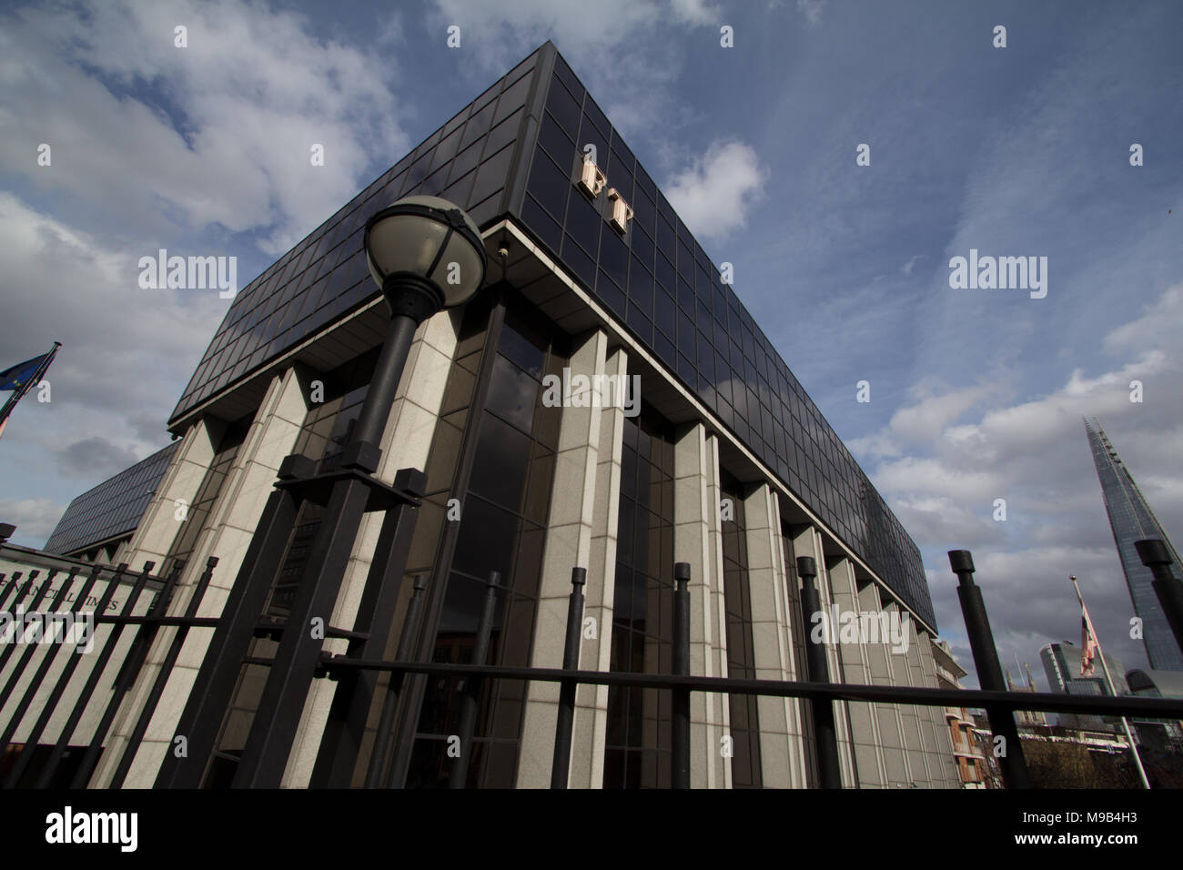 Nikkei owned Financial Times newspaper headquarters London Stock Photo ...