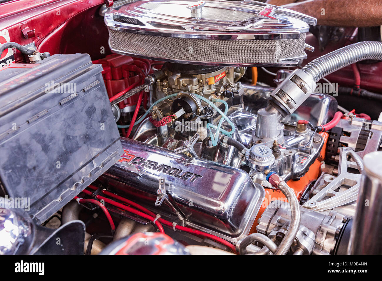 Chevy 350 engine hi-res stock photography and images - Alamy