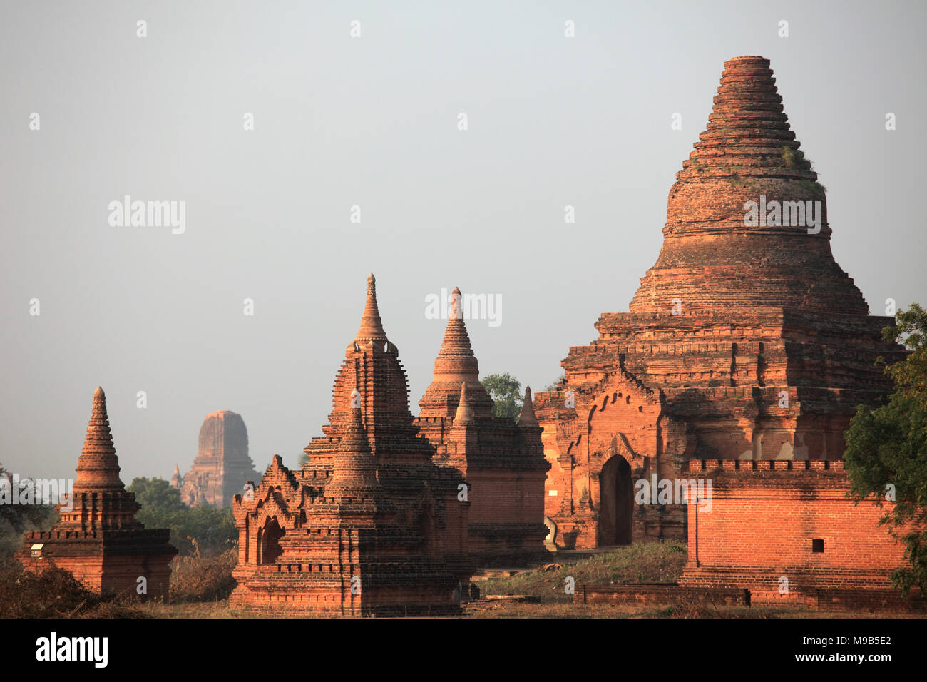 Myanmar monuments hi-res stock photography and images - Alamy