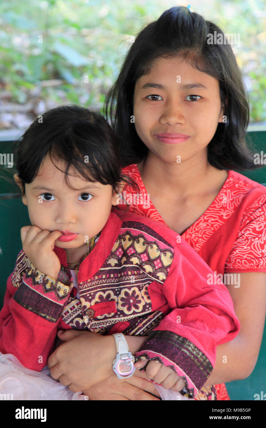 Myanmar, Yangon, children, portrait, people Stock Photo - Alamy