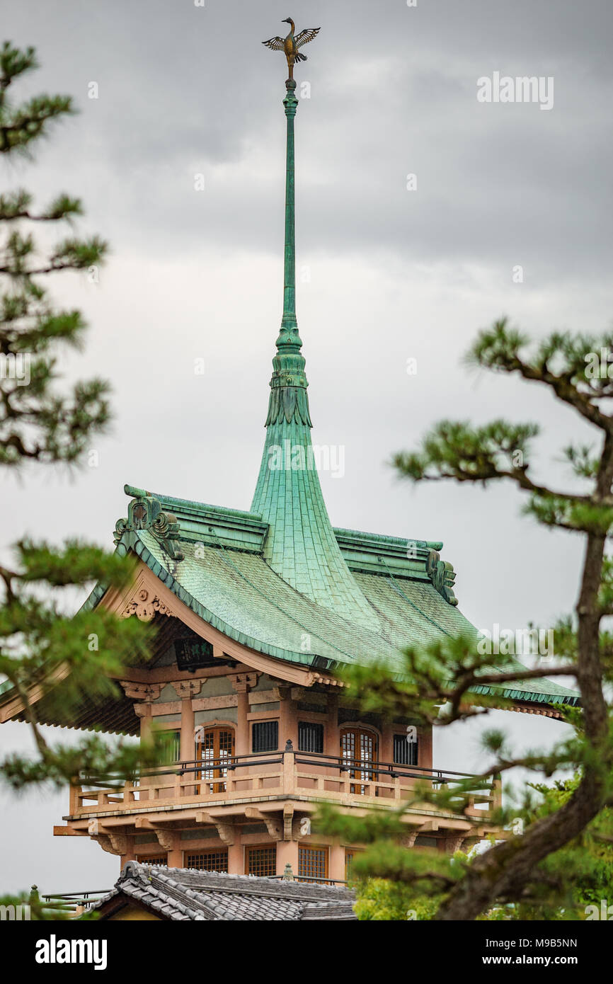 Japanese green temple roof Stock Photo - Alamy