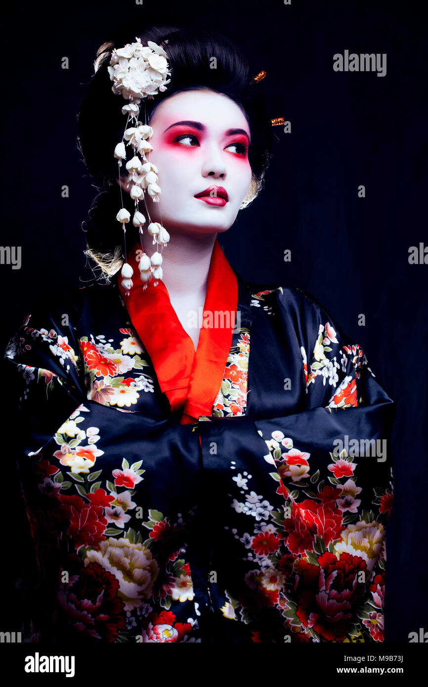 Real Geisha High Resolution Stock Photography and Images - Alamy