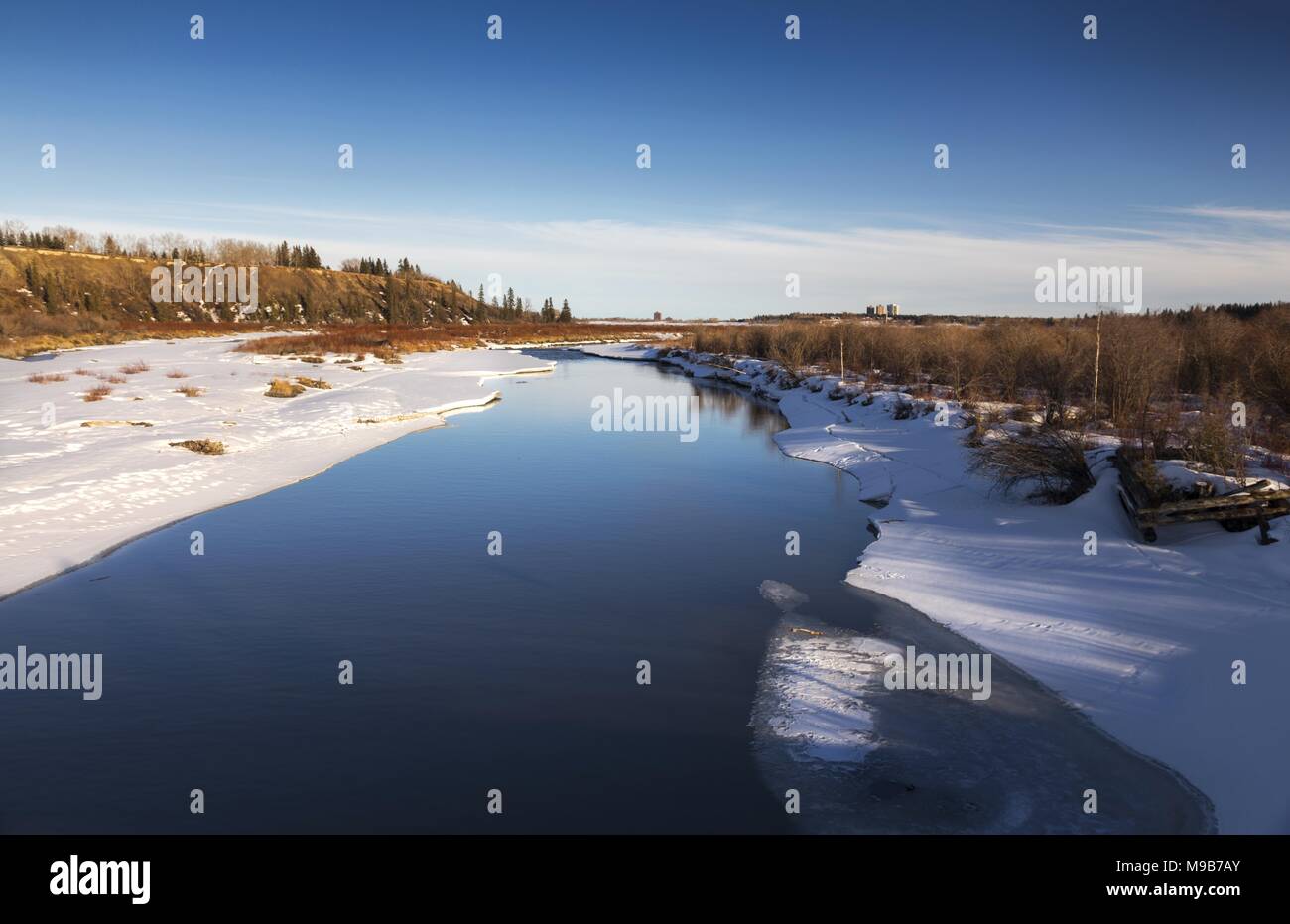 Elbow River Glenmore Reservoir Scenic Early Springtime Landscape View ...