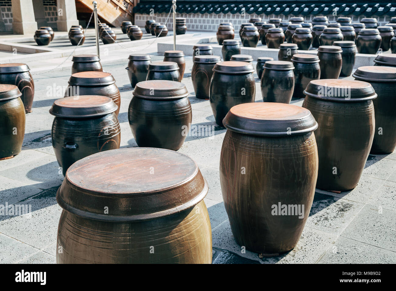 Jangdokdae, Korean traditional Jars Stock Photo - Alamy