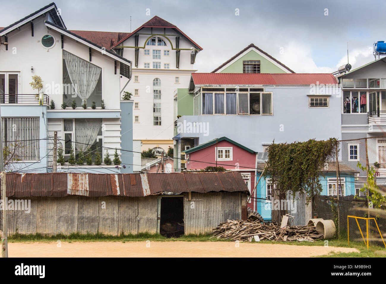 Modern townhouse subdivision hi-res stock photography and images - Alamy