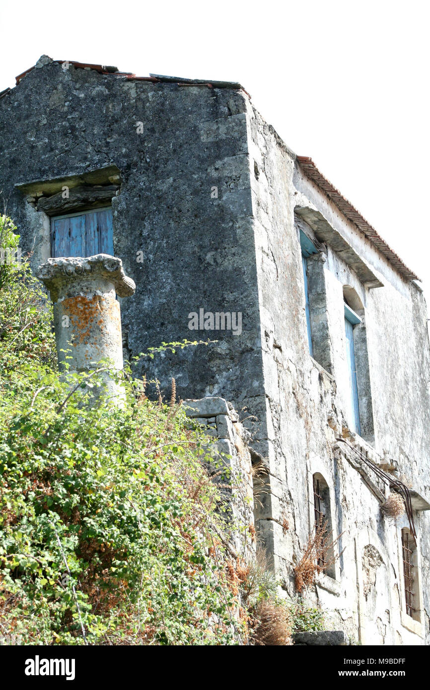 Ruins of an old house Stock Photo - Alamy