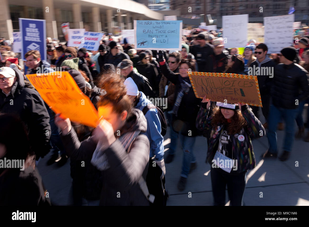 Gun protest signs hi-res stock photography and images - Alamy