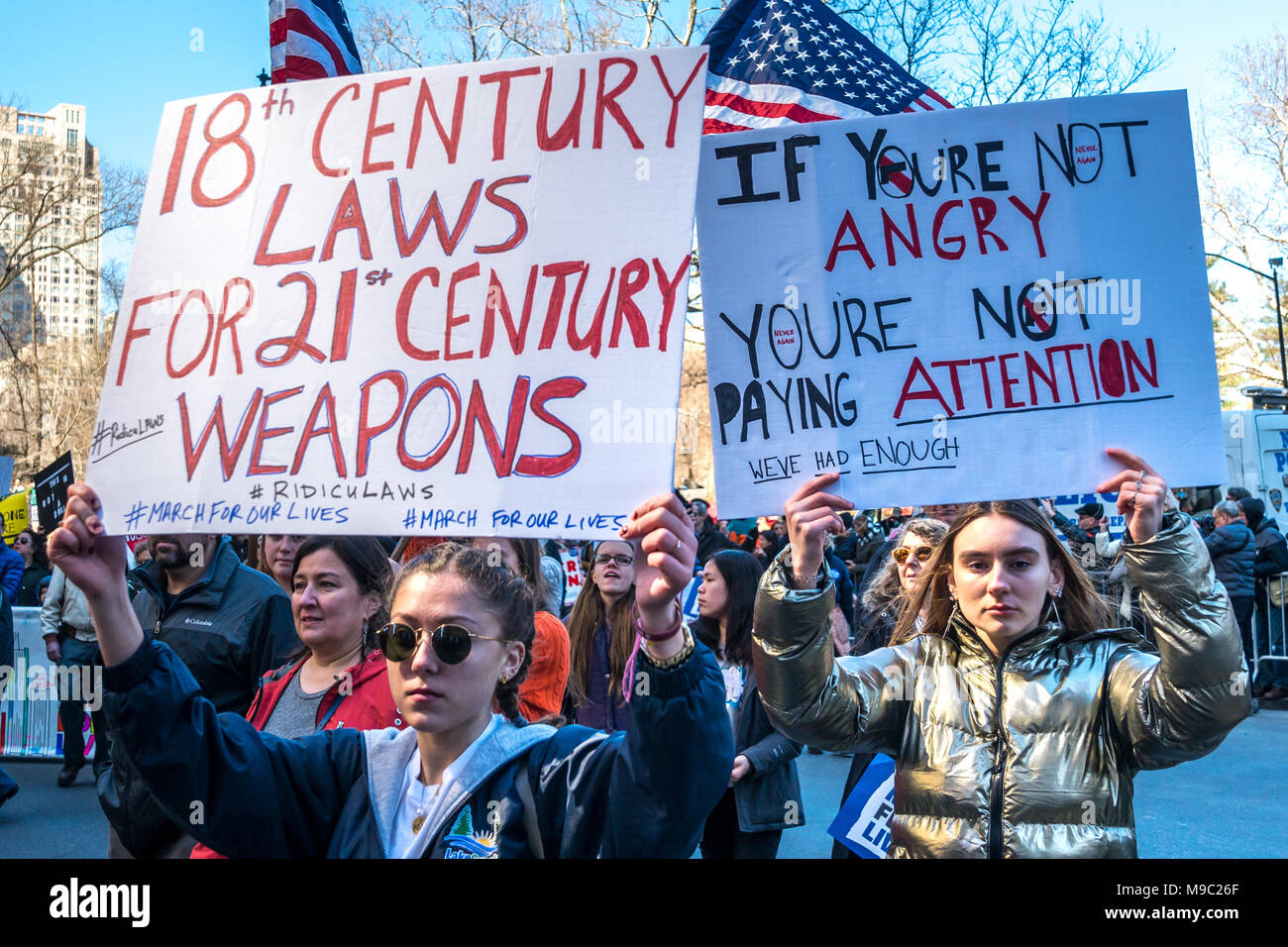 Anti gun signs hi-res stock photography and images - Alamy