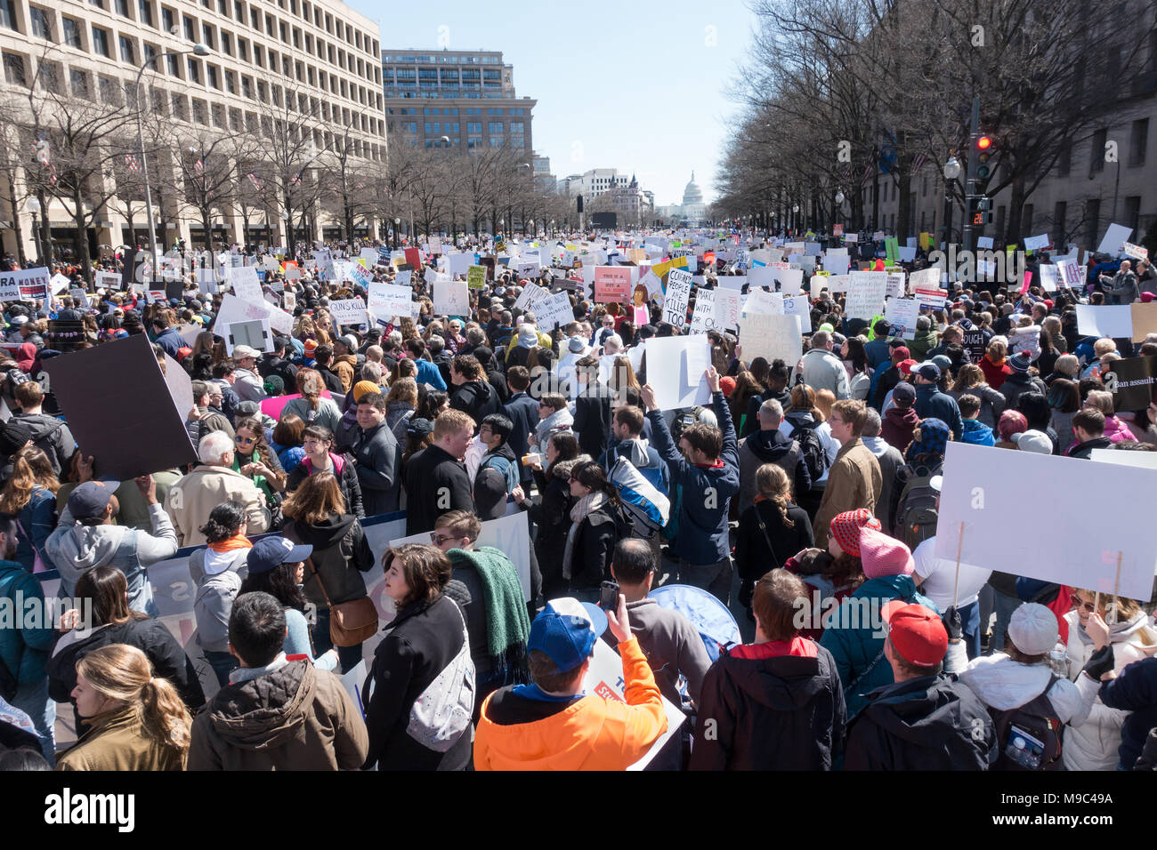 Us shooting school congress hi-res stock photography and images - Alamy