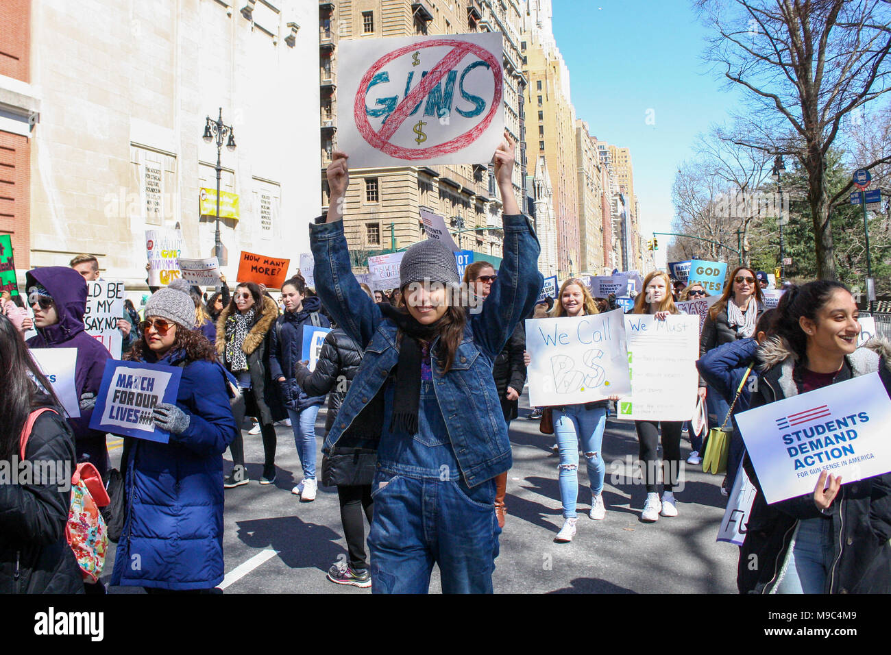 Anti gun demonstration new york hi-res stock photography and images - Alamy