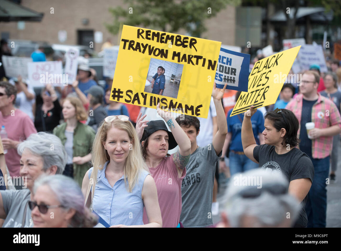 Nearly 10,000 marchers converge in downtown Austin at the State Capitol ...