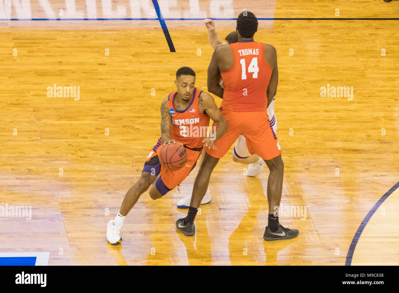 Omaha, NE U.S. 23rd Mar, 2018. Clemson Tigers forward Elijah Thomas #14 ...