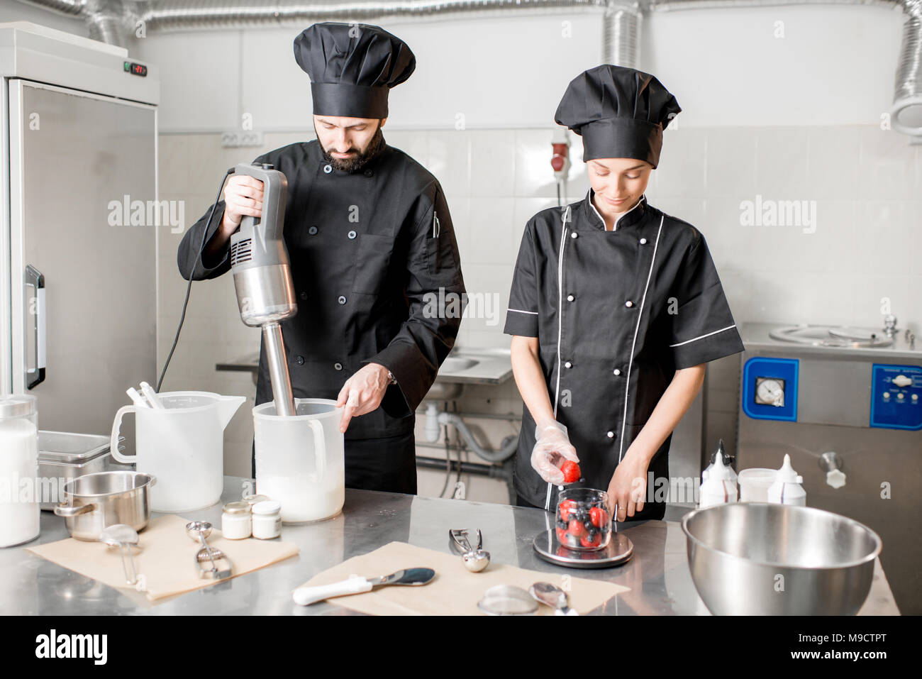 Chefs making ice cream Stock Photo - Alamy