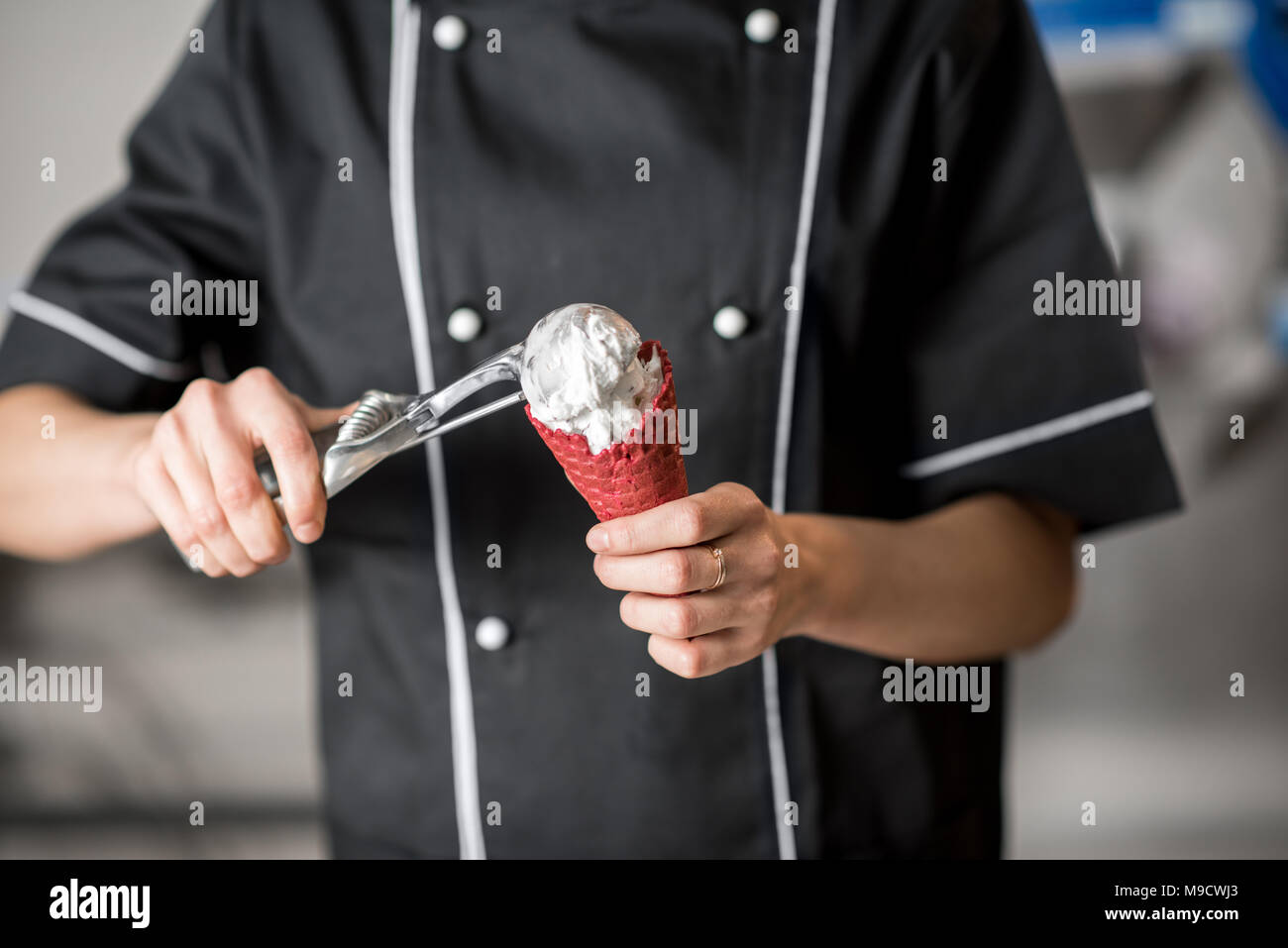 Chef making ice cream Stock Photo - Alamy