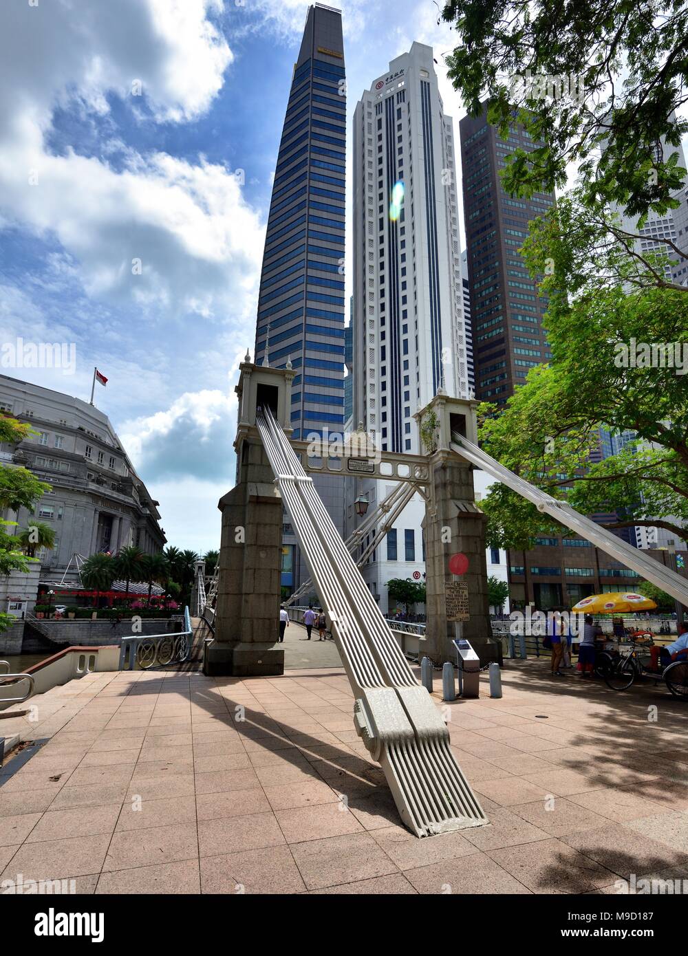 The Traditional and modern buildings of Singapore Stock Photo - Alamy
