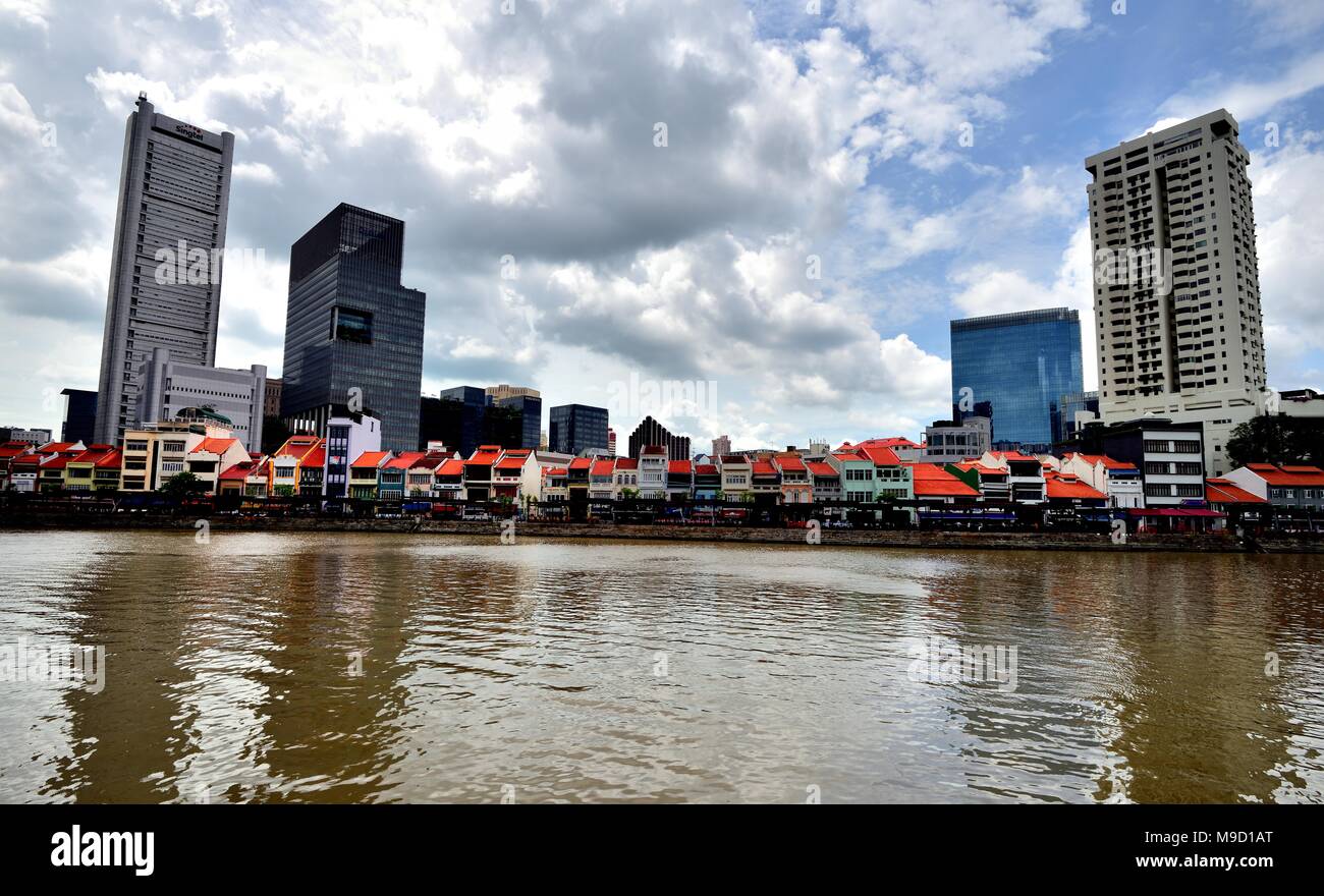 The Traditional and modern buildings of Singapore Stock Photo - Alamy