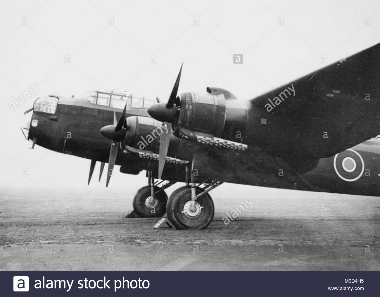Avro Lancaster Black and White Stock Photos & Images - Alamy
