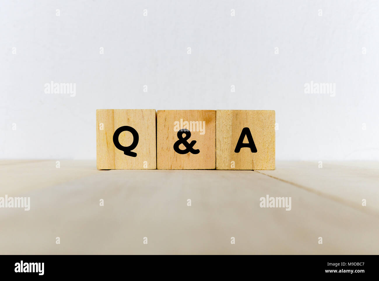 Wood letter blocks hi-res stock photography and images - Alamy