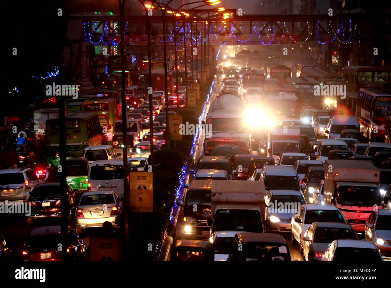 Traffic jam in bangladesh highway hi-res stock photography and images ...