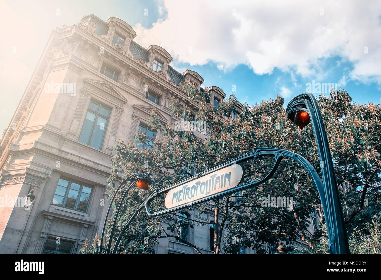 Parisian metro entrance sign hi-res stock photography and images - Alamy