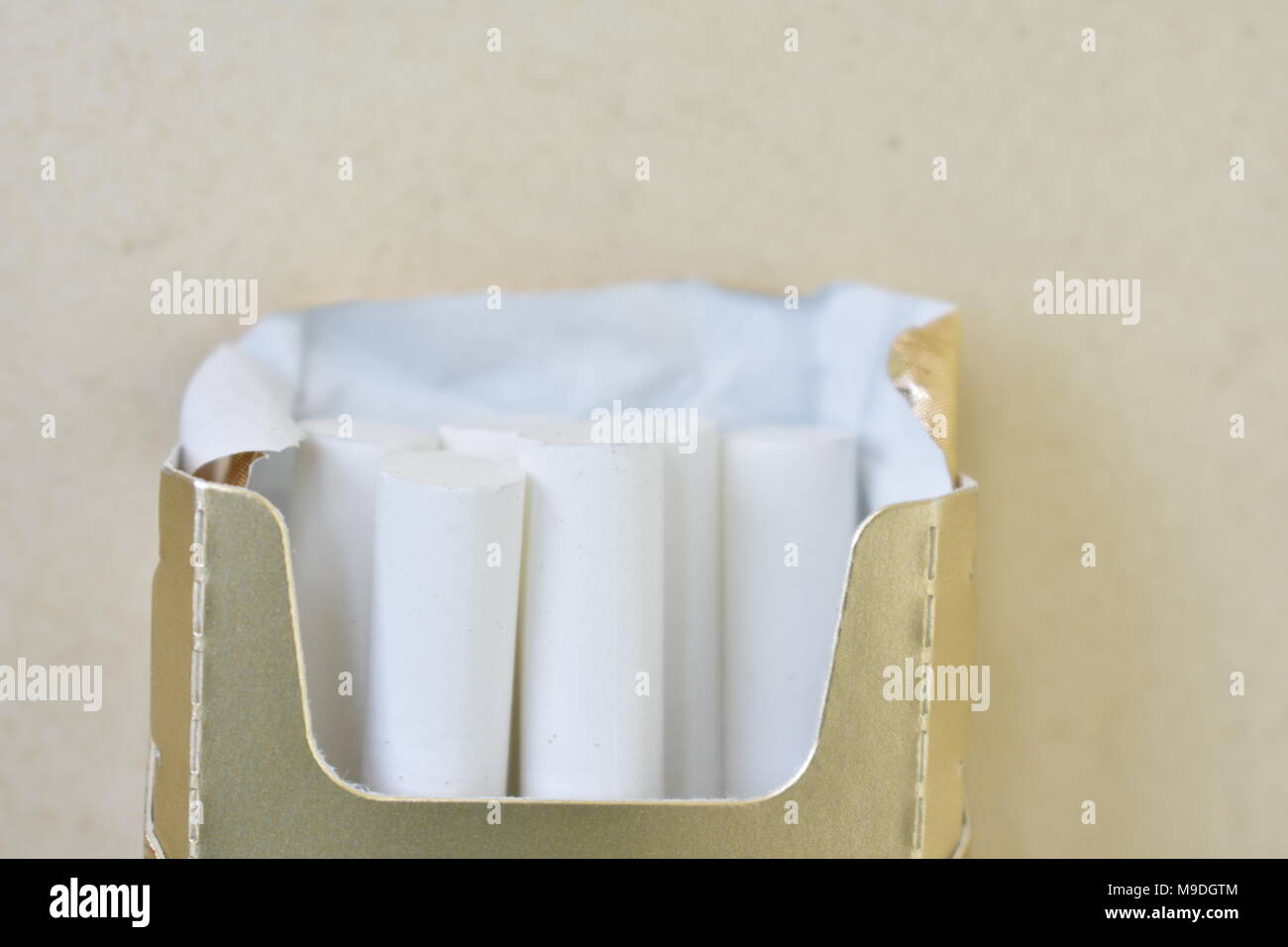 Cigarette pack box top view hi-res stock photography and images - Alamy