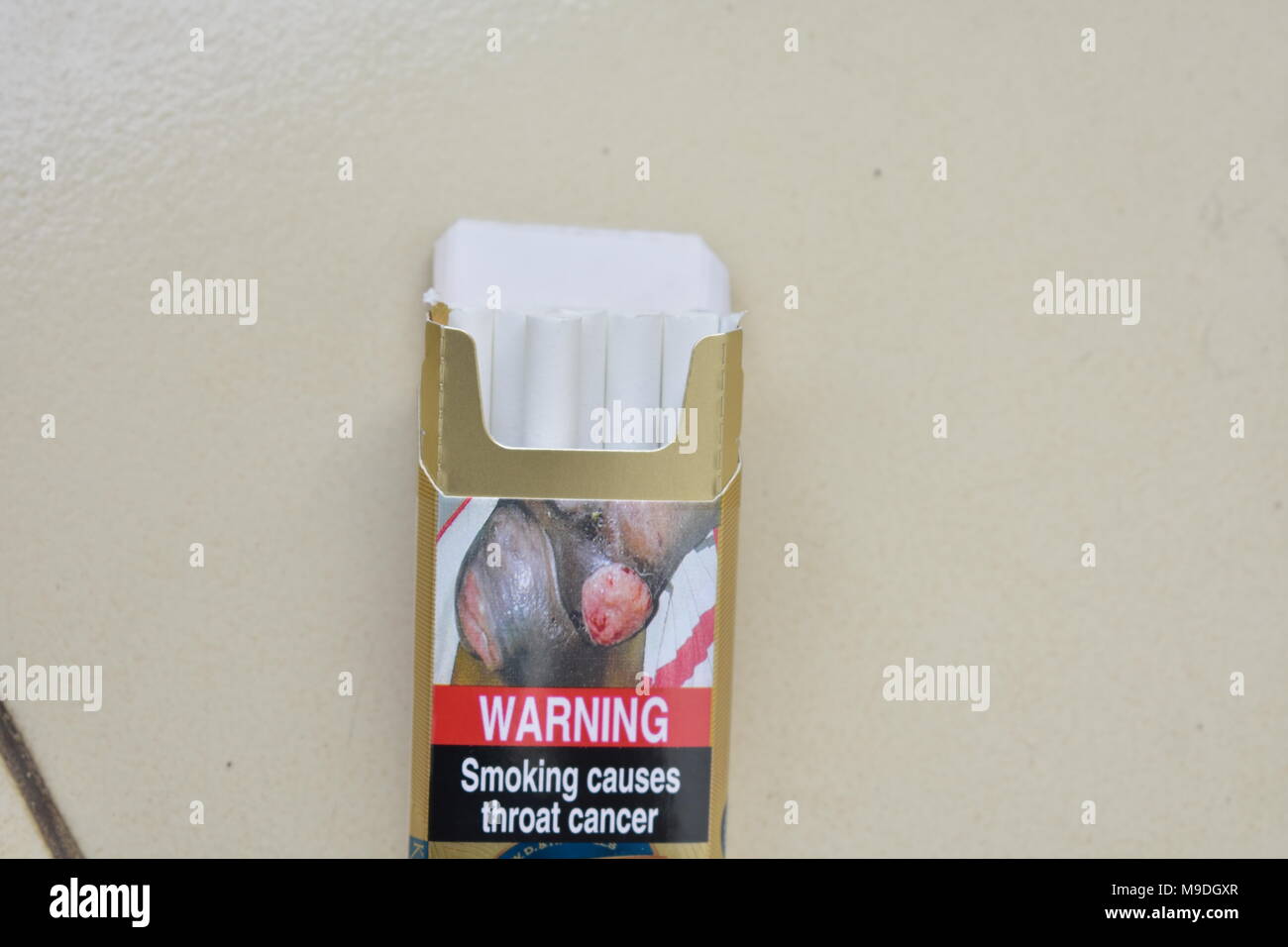 Cigarette pack box top view hi-res stock photography and images - Alamy