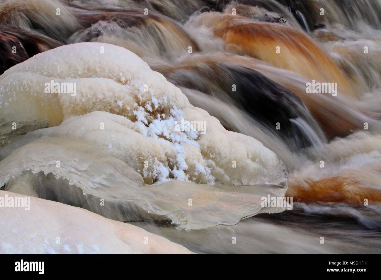 Free ice water hi-res stock photography and images - Alamy