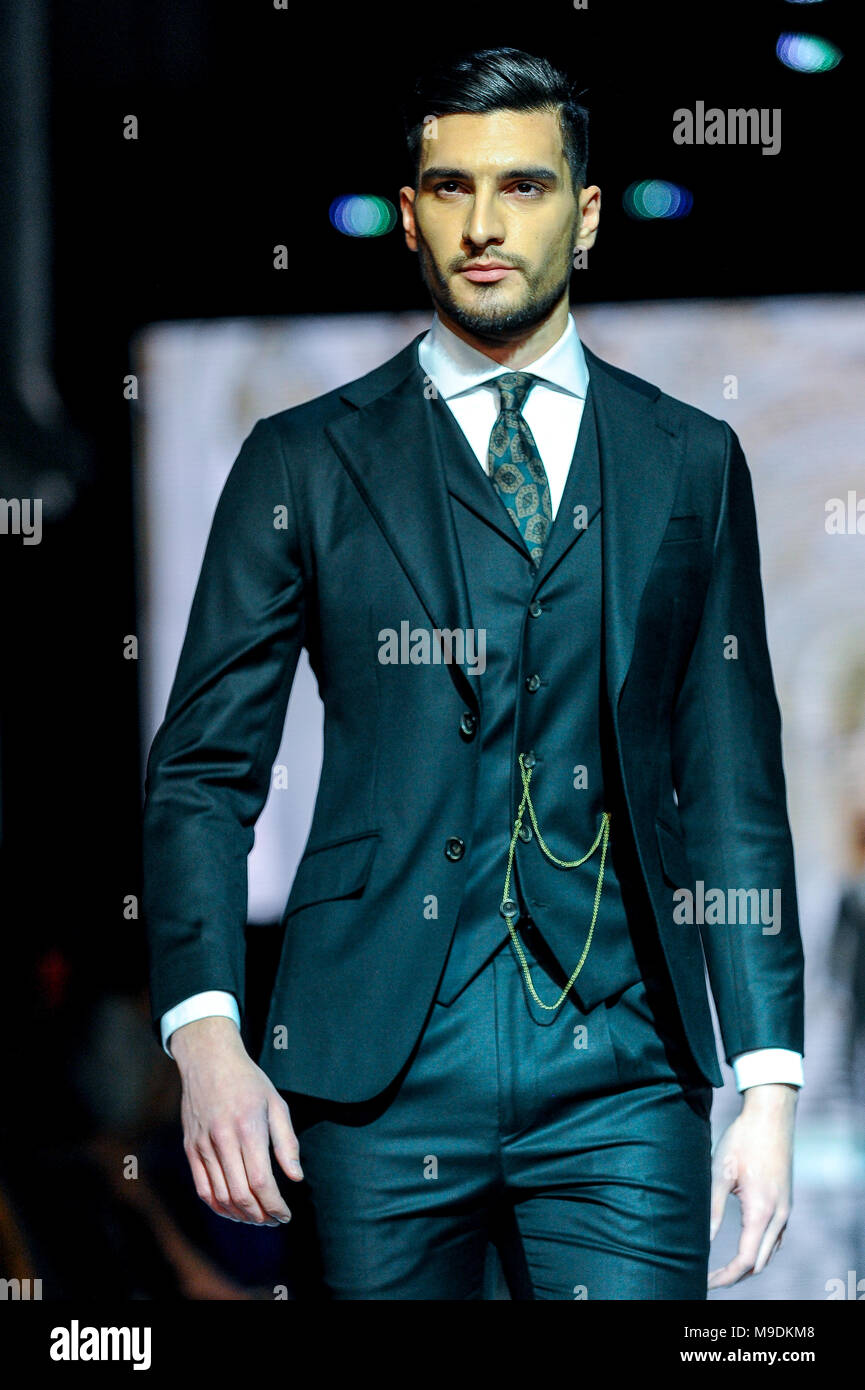 Fashion models represent new Fall/Winter 2018 ZANE BARLAS collection ...