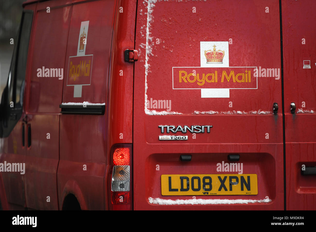 Royal mail delivery van hi-res stock photography and images - Alamy