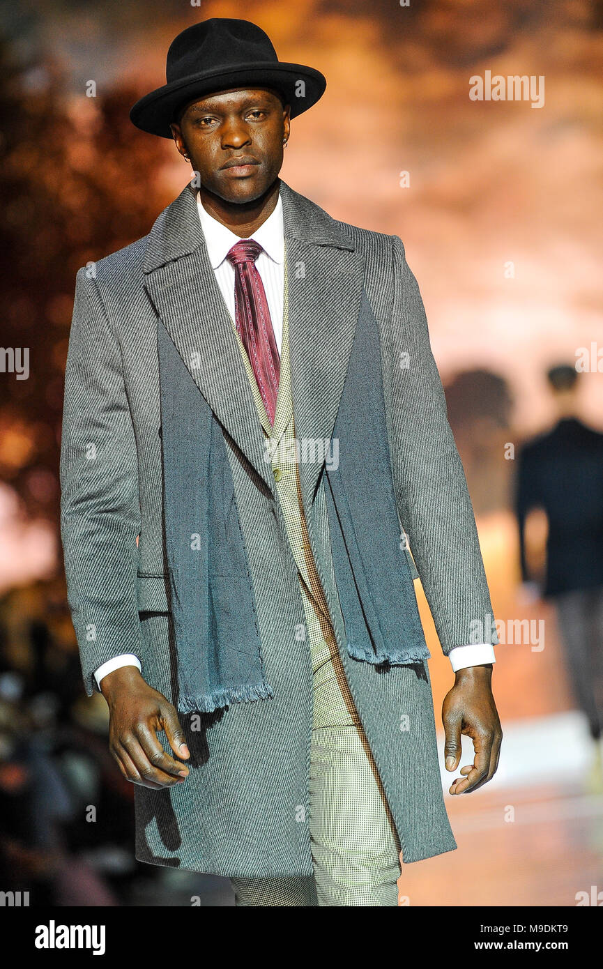 Fashion models represent new Fall/Winter 2018 ZANE BARLAS collection ...