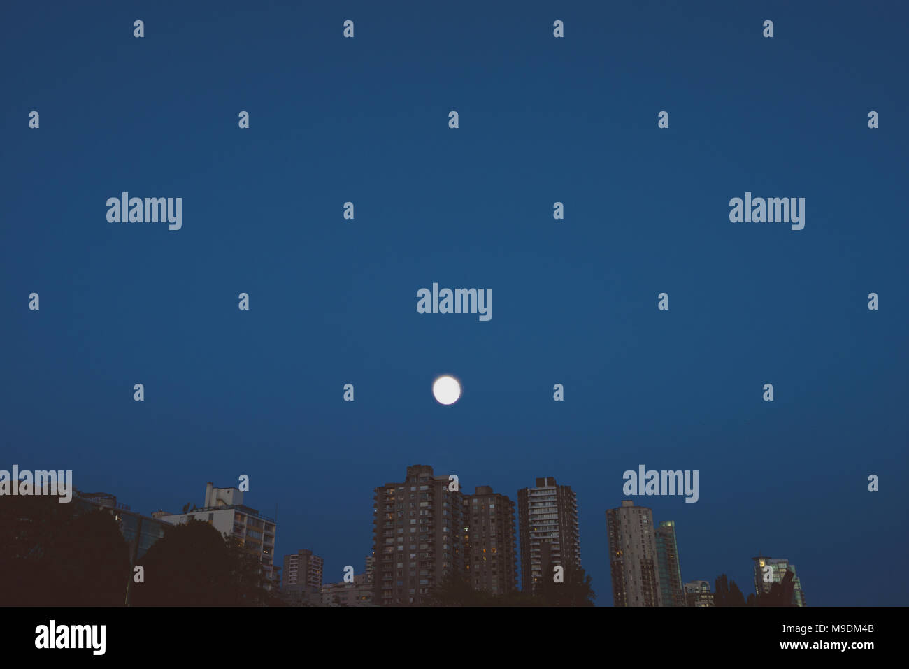 Dark moon buildings buildings hi-res stock photography and images - Alamy