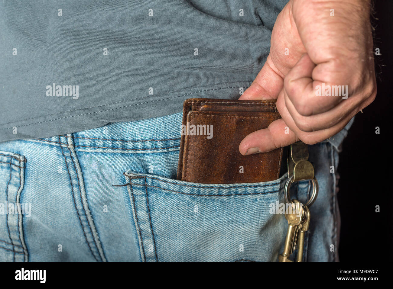 Man money back pocket hi-res stock photography and images - Alamy