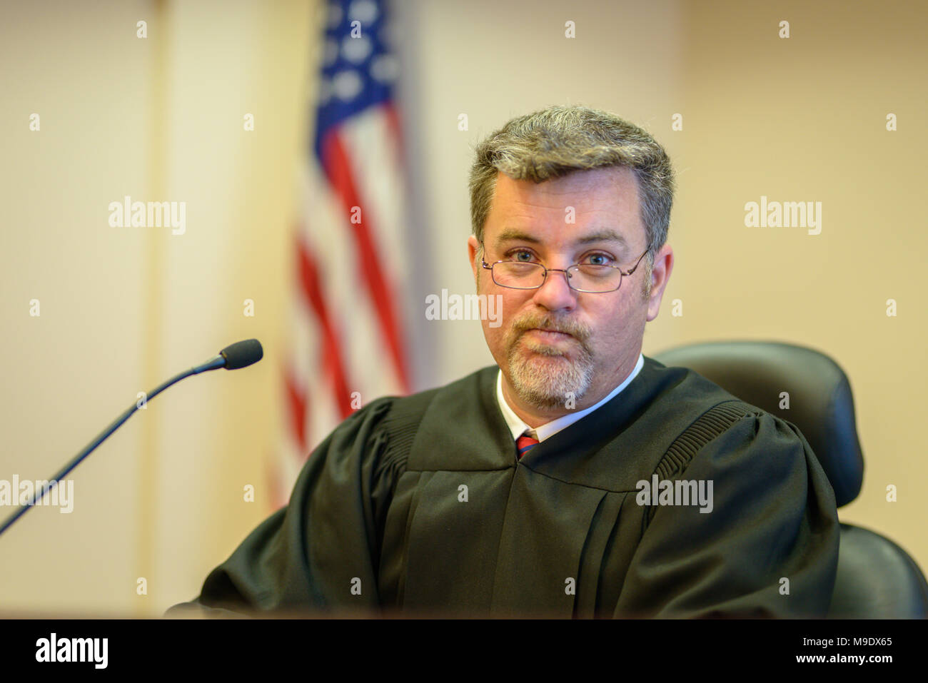 American judge courtroom hi-res stock photography and images - Alamy