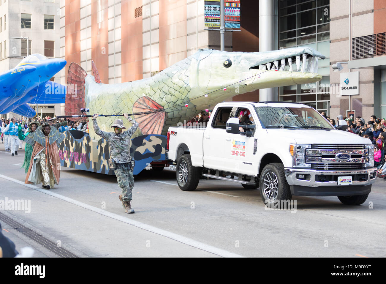 Fish parade float hi-res stock photography and images - Alamy