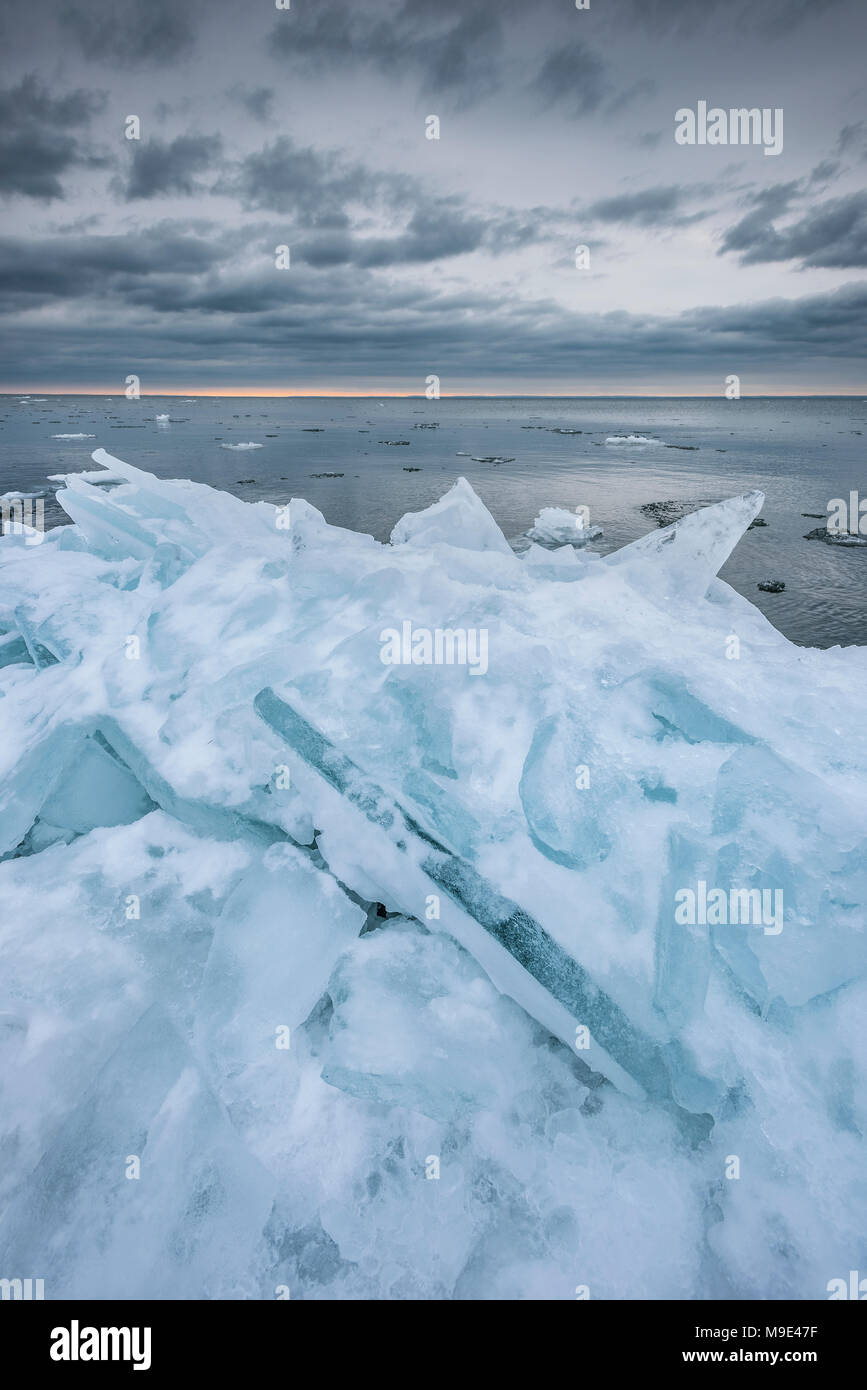 Ice build-up along Lake Superior. Kitchi Gammi Park, Duluth, MN, USA ...