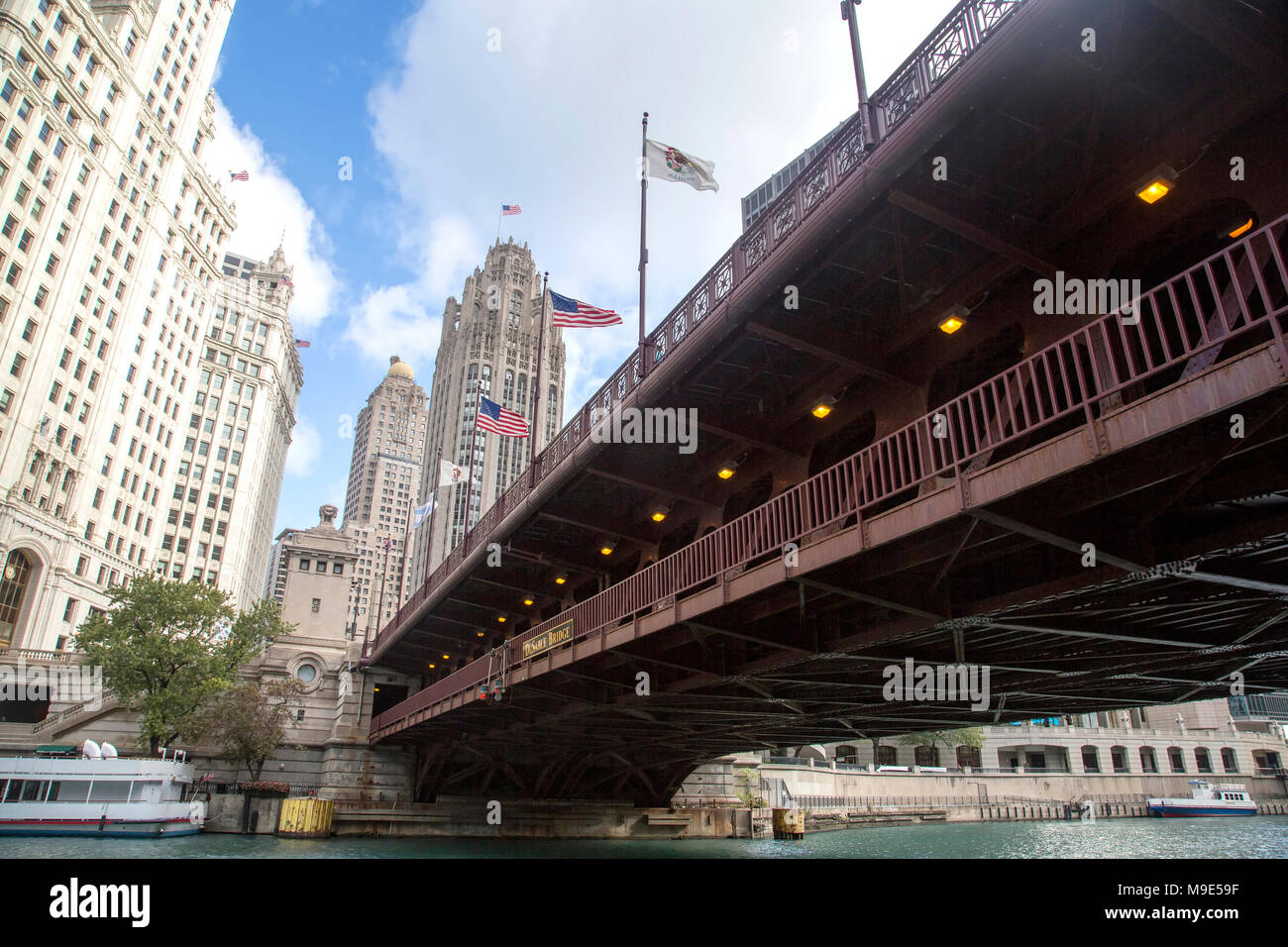 Chicago downtown and the Michigan Avenue Bridge (officially DuSable ...