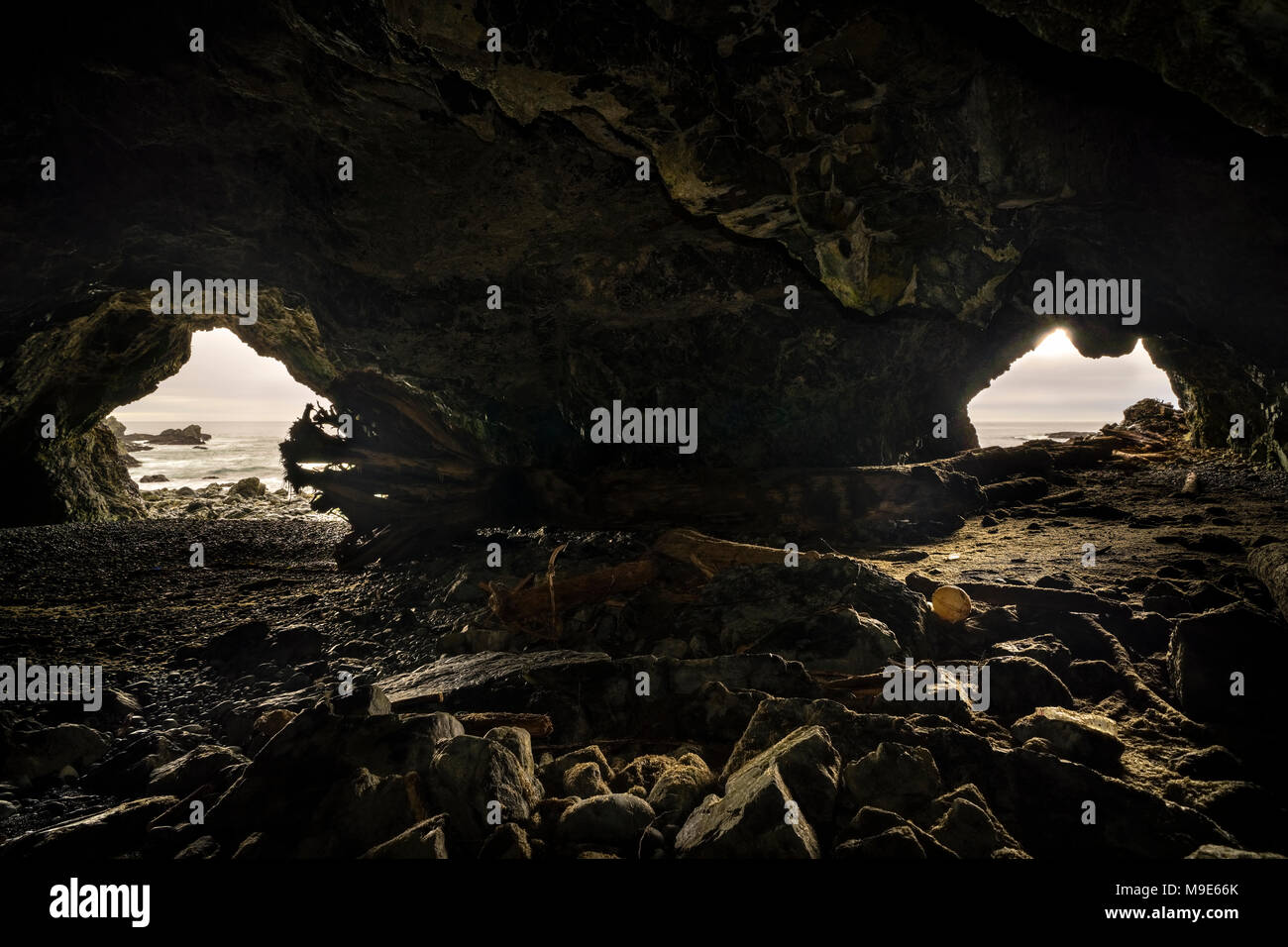 Deep ocean caves hi-res stock photography and images - Alamy