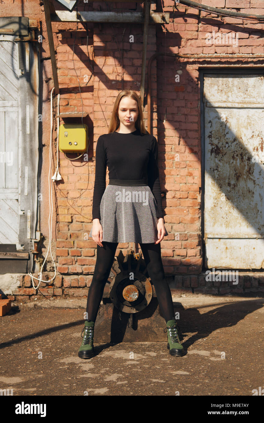 Long legs model hi-res stock photography and images - Alamy