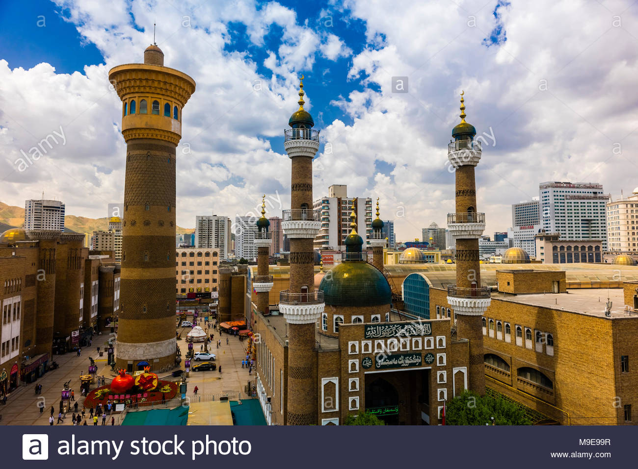 Urumqi Xinjiang Uyghur Autonomous Region Stock Photos & Urumqi Xinjiang ...